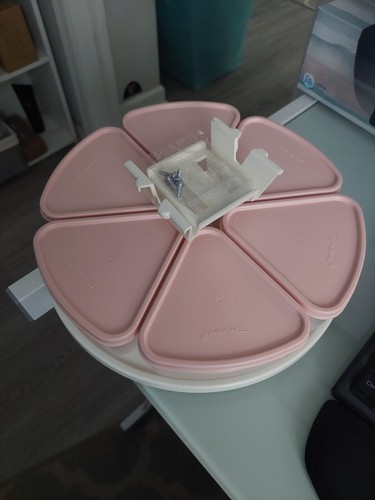 Tupperware Lazy Susan Revolving Turntable 6 Pie Wedge Shaped Containers ...