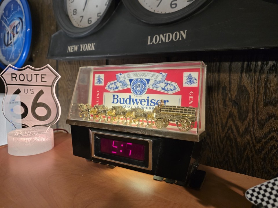 VTG 1985 Budweiser Clydesdale Beer Sign That Lights Up With Working ...