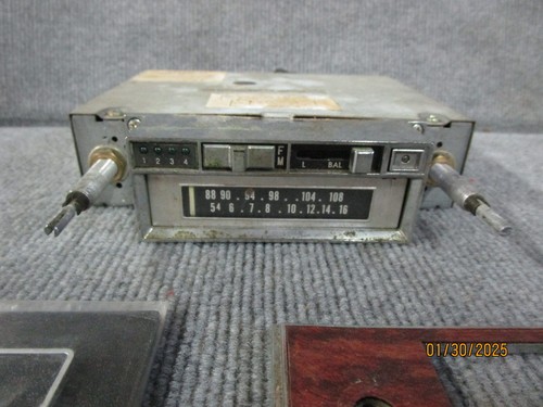 Vintage Auto FI Model AF-4042 8 Track Radio 12V | eBay
