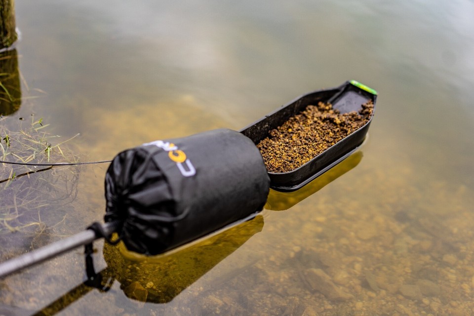 Corus 18m Long Reach Baiting Pole. Includes Float And Spoon. Carp ...