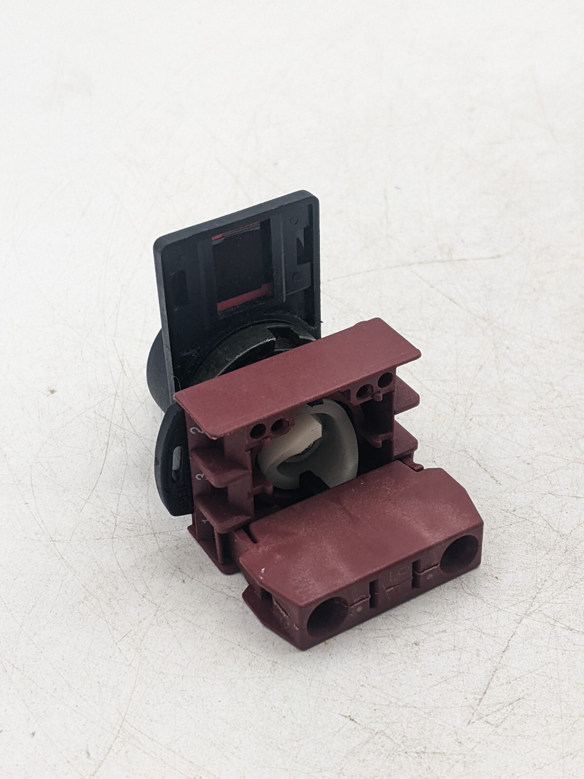 General Electric CEMA P9B10VN Contact Block 10 Amp 600VAC with Selector ...