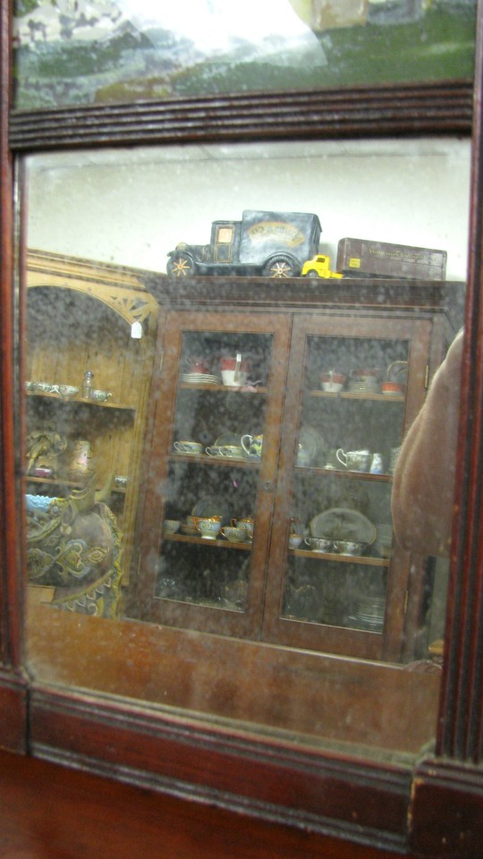 ANTIQUE FEDERAL PERIOD EGLOMISE MIRROR IN MAHOGANY FRAME WITH RUSTIC ...