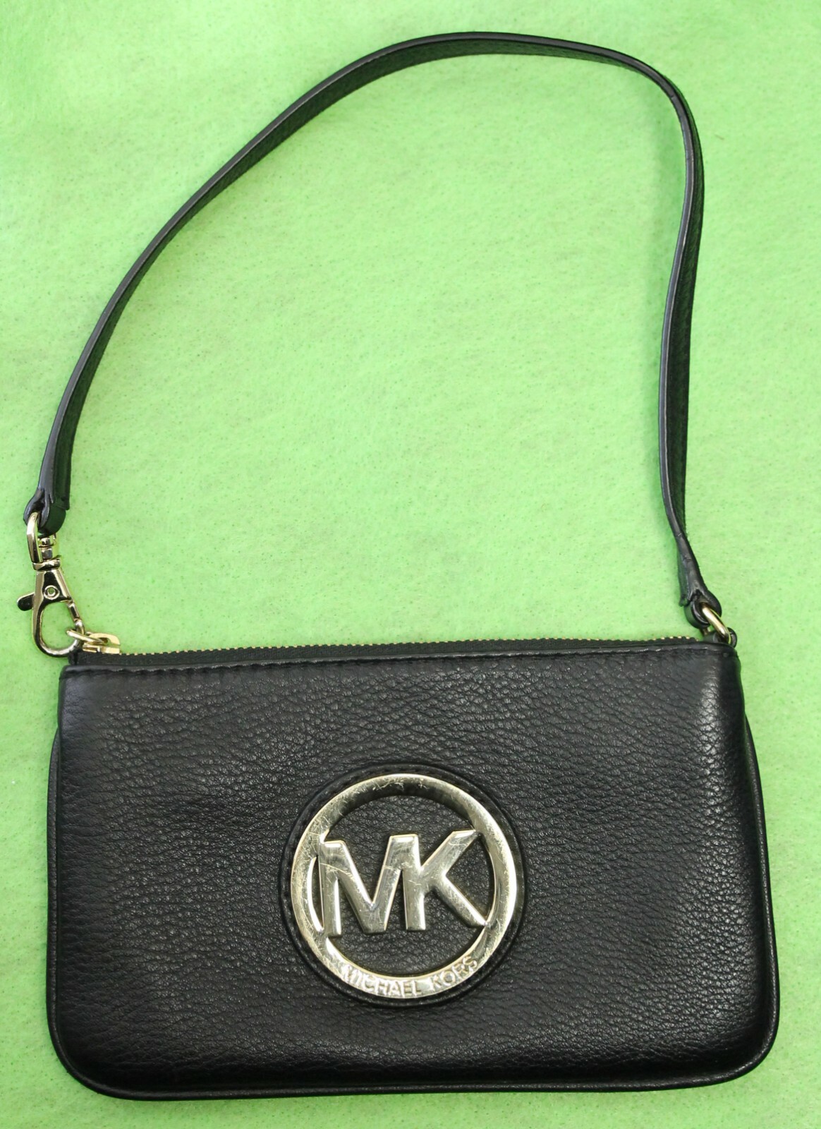 MK Michael Kors Black Textured Leather Wristlet Handb… - Gem