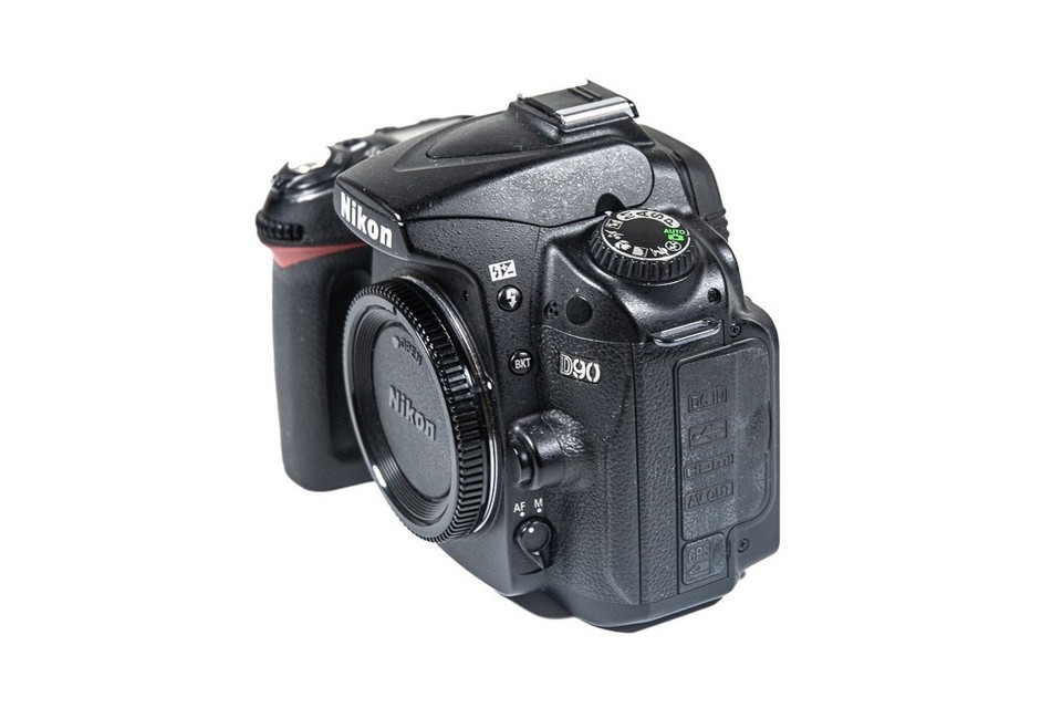 Nikon D90 12.3 MP DSLR Camera Body Excellent #C354 | eBay