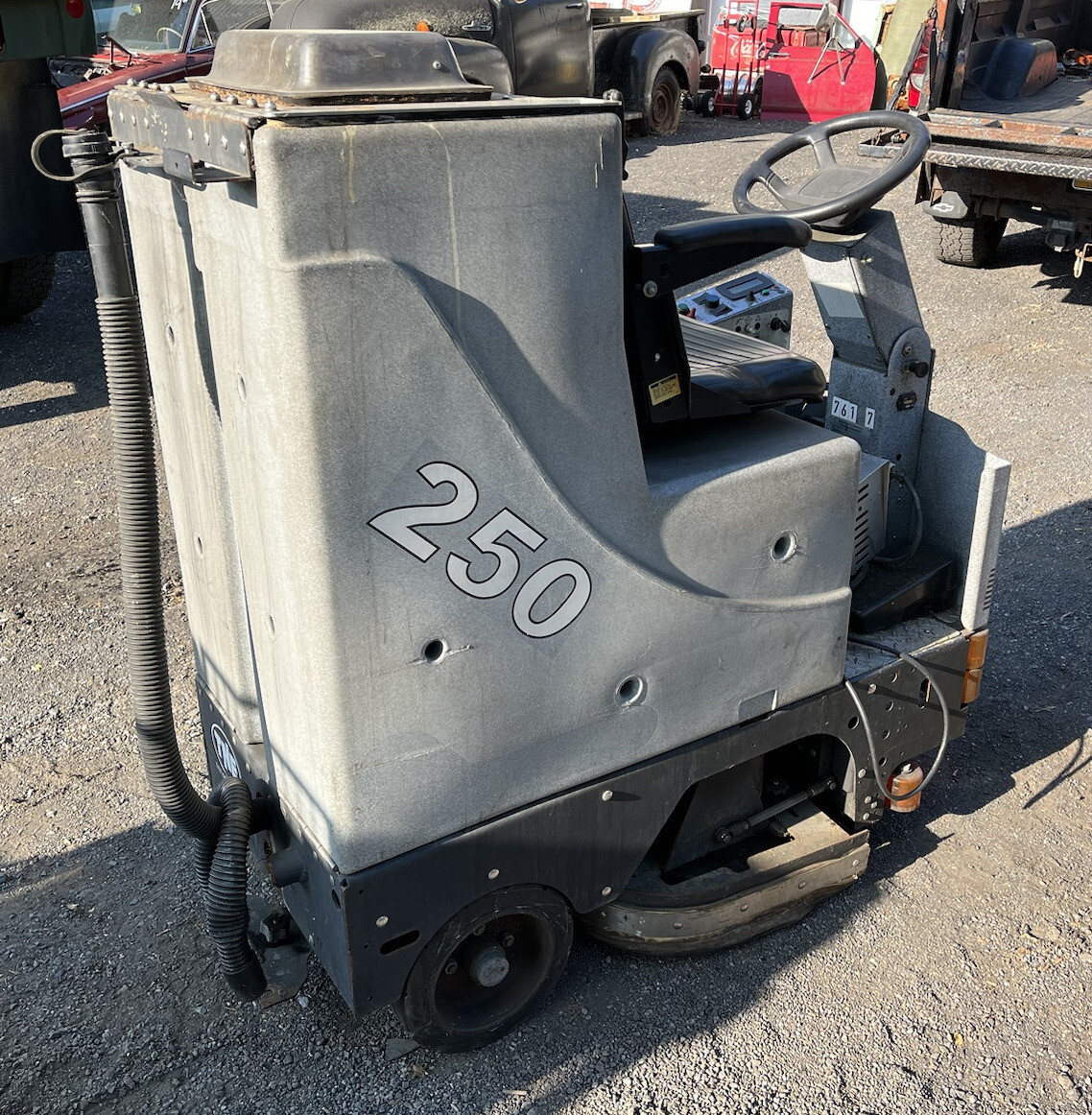 Factory Cat 250 Floor Scrubber Ride On Cleaner Electric With Charger | eBay