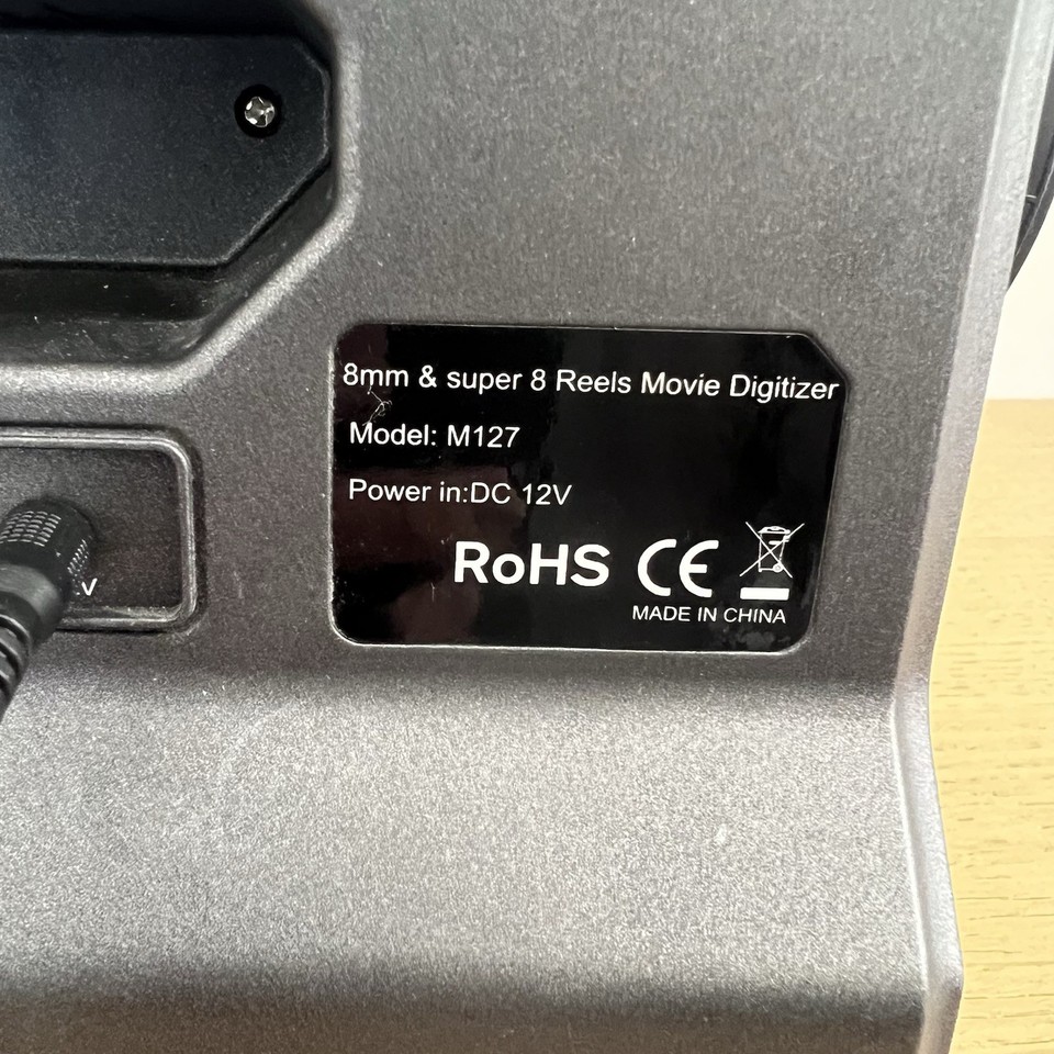 8mm Super 8 Movie Digitizer M127 5MP TV Out SDHC 2.4" LCD Film Scanner ...