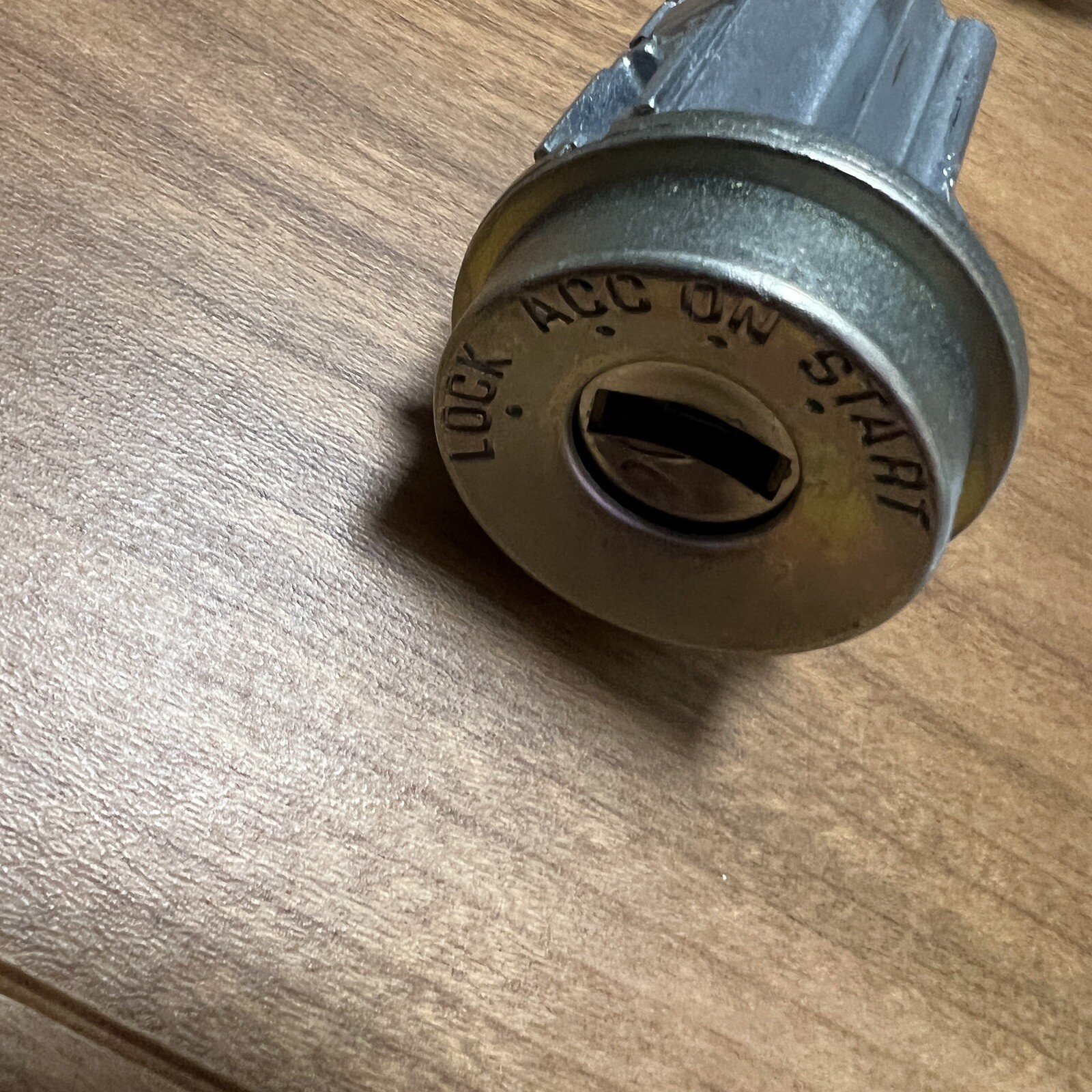 Toyota Genuine Pick Up 1988-1997 Ignition Door Lock Cylinder Set 69005 ...