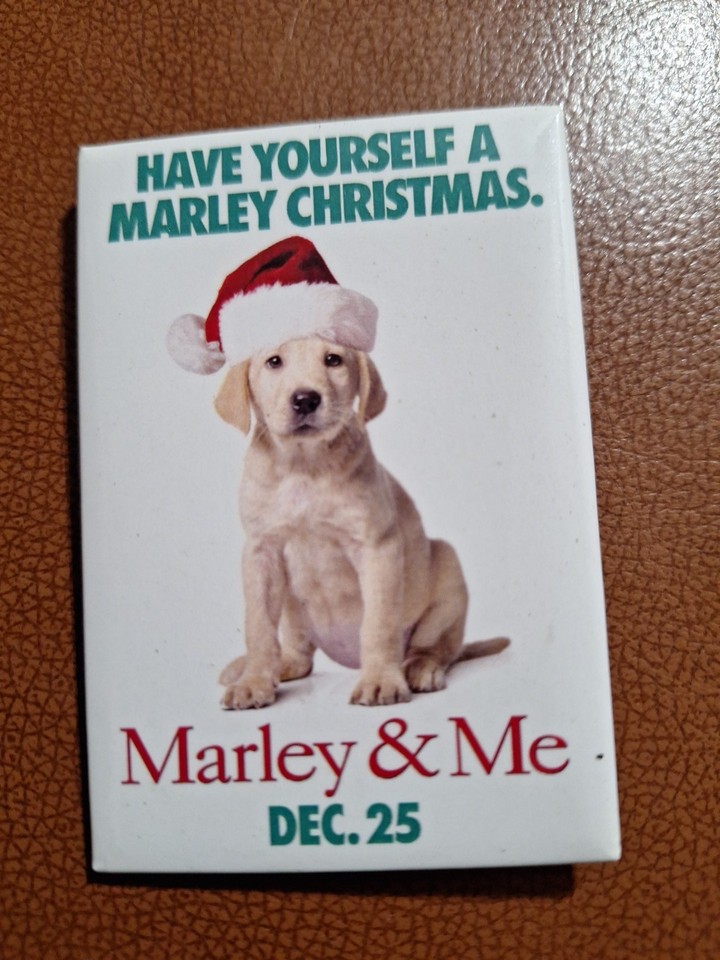 Marley and Me movie promo pin badge Merry Christmas / dog Pinback ...