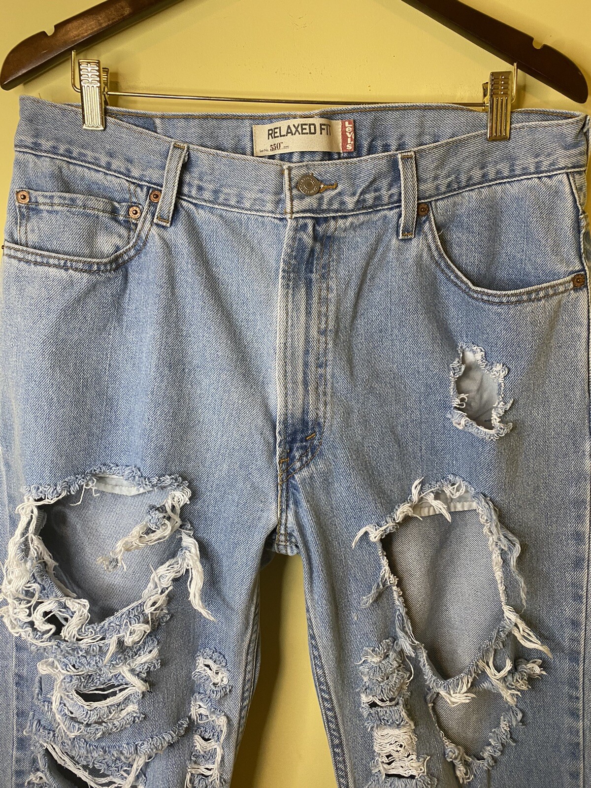 Levi’s Relaxed Fit Heavily Distressed Raw Hem 550 Jea… - Gem