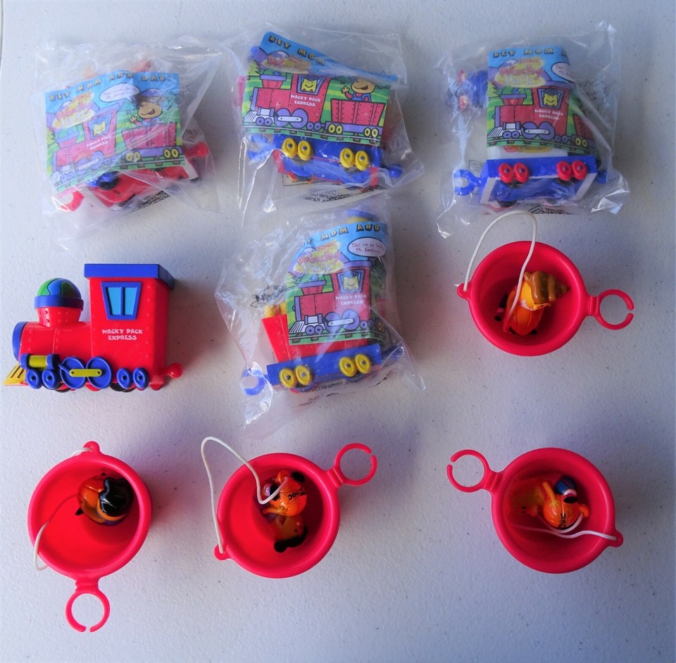 1999 Sonic Wacky Pack train and set of four finger hoops basketball ...