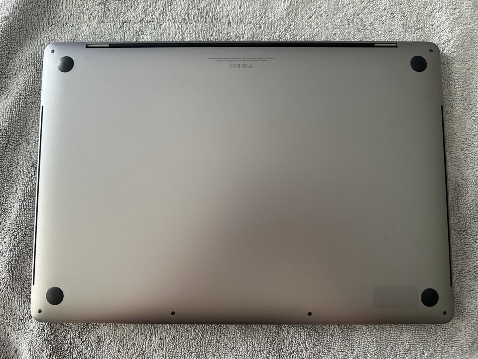 MACBOOKPRO 16IN 2.4 8-Core i9 Intel 4GB Gfx AMD Radeon Pro 5500M 1TB ...