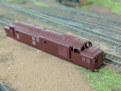Bachmann Class 37 Body Shell In BR Maroon OO Gauge | eBay UK