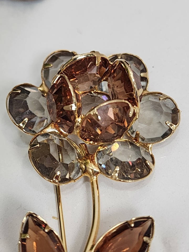 Vintage Mid Century Gold Tone Amber Crystal Rhinestone Bezel Flower ...