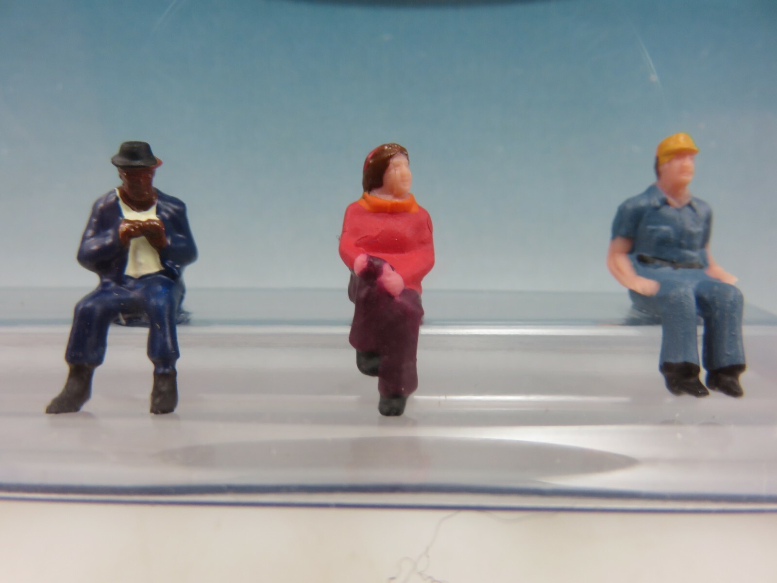 Life-Like Scene Master People Sitting Bench HO Scale 1607 for sale ...