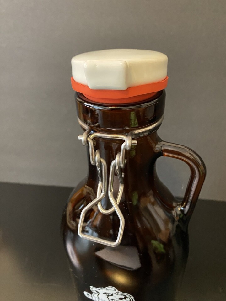 1 Liter Muster Geschutzt Brown Glass Growler Room Empty Bottle Brewery ...