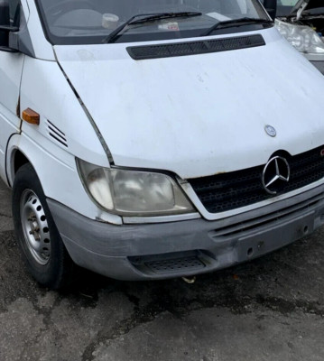 2006 MERCEDES SPRINTER CDI LUTON SINGLE WHEEL BASE BREAKING PARTS | eBay UK
