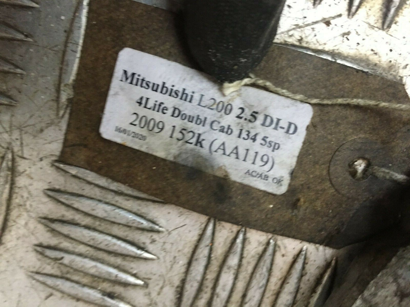 MITSUBISHI L200 2.5 DI-D Engine Rocker Cover Valve Cover P/N 1035A778 ...