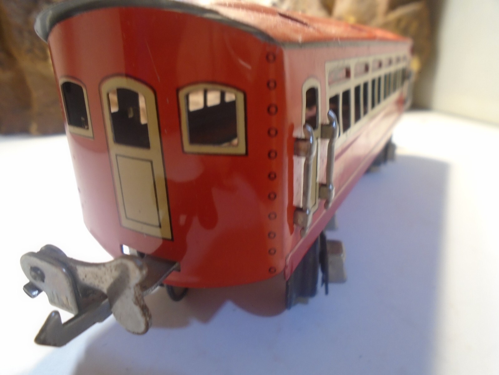 LIONEL LINES O PRE WWII STAMPED METAL PASSENGER COACH 1690, MINT, BOX 5 ...