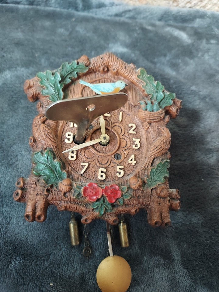 1933 Columbia Animated Pendulette Miniature Cuckoo Clock 1933 World's ...