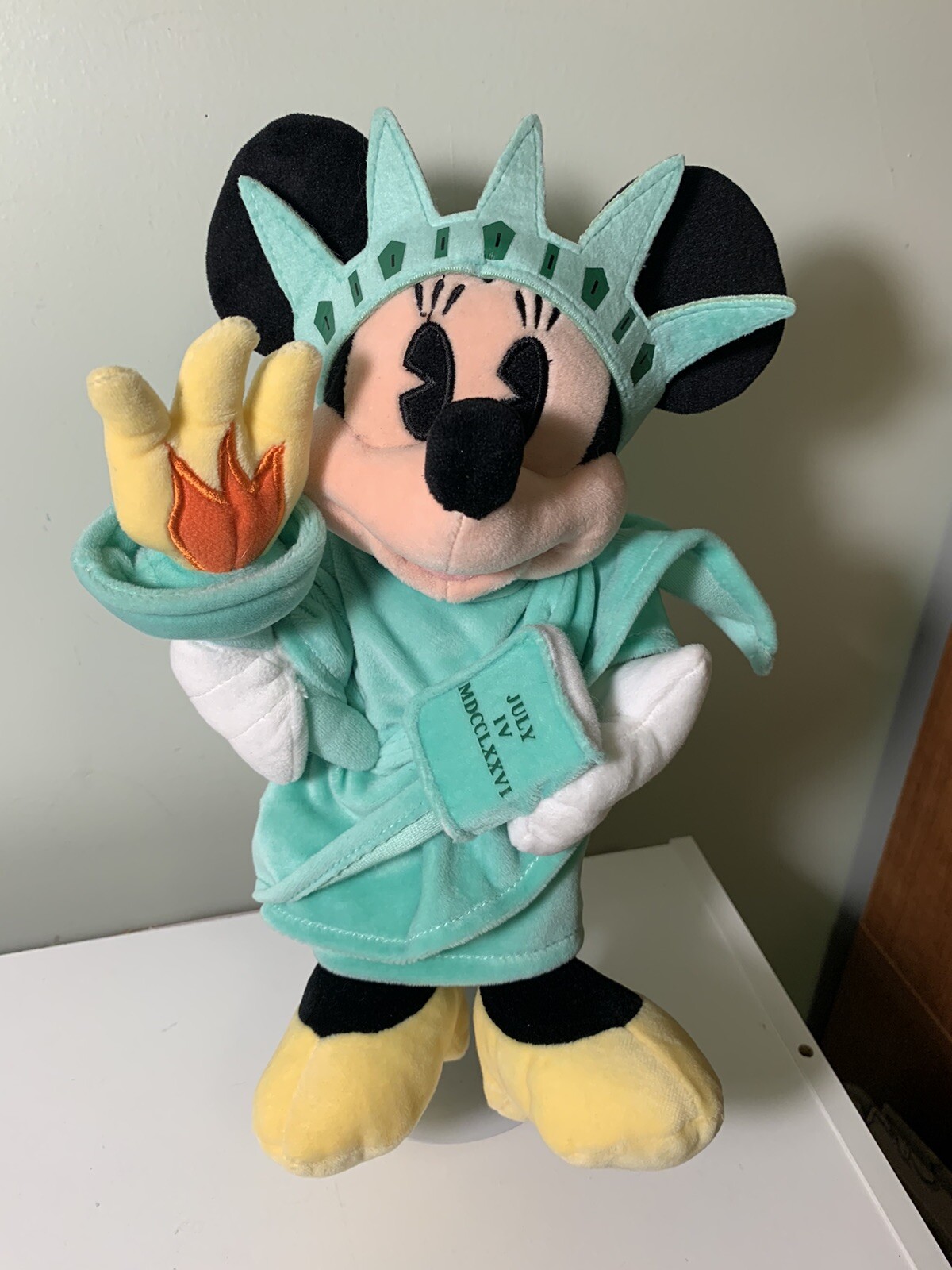 Disney Store Statue of Liberty Minnie Mouse 18" Plush Green Toga New ...