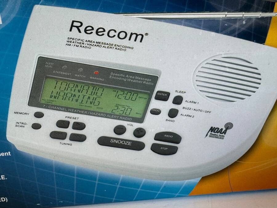 NEW Reecom R-1650 NOAA Weather Alert Alarm Clock Radio NWS S.A.M.E ...