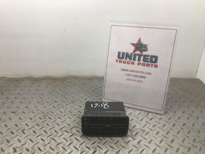 Volvo Dash Air Vent Part#: 20911930 | OE