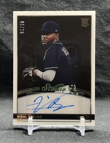 2022 Panini Chronicles Studio Black and White Signatures Gold Vidal ...