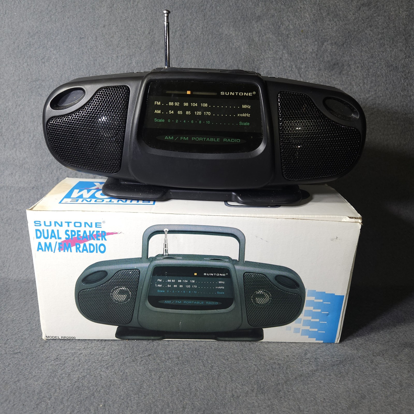 VINTAGE SUNTONE RR2000 Mini 8" Boom Box Portable AM/FM Radio IN BOX ...