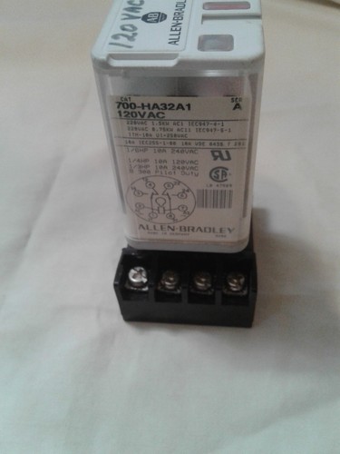 Allen Bradley 700-HA32A1 Relay Series A 8Pin 120VAC 700HA32A1 with base ...
