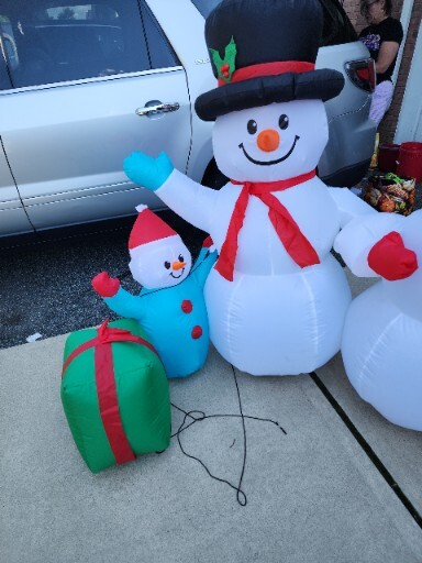 Gemmy Lighted Christmas Snowman Family Of 4 4Ft Airblown Inflatable W ...