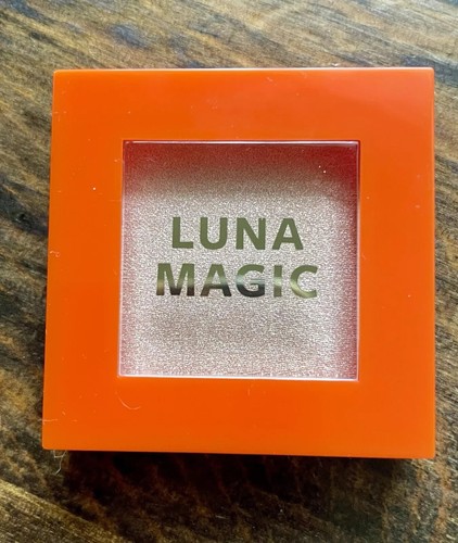 Luna Magic Compact Pressed Powder Highlighter in Tulum 3g Deluxe Mini ...