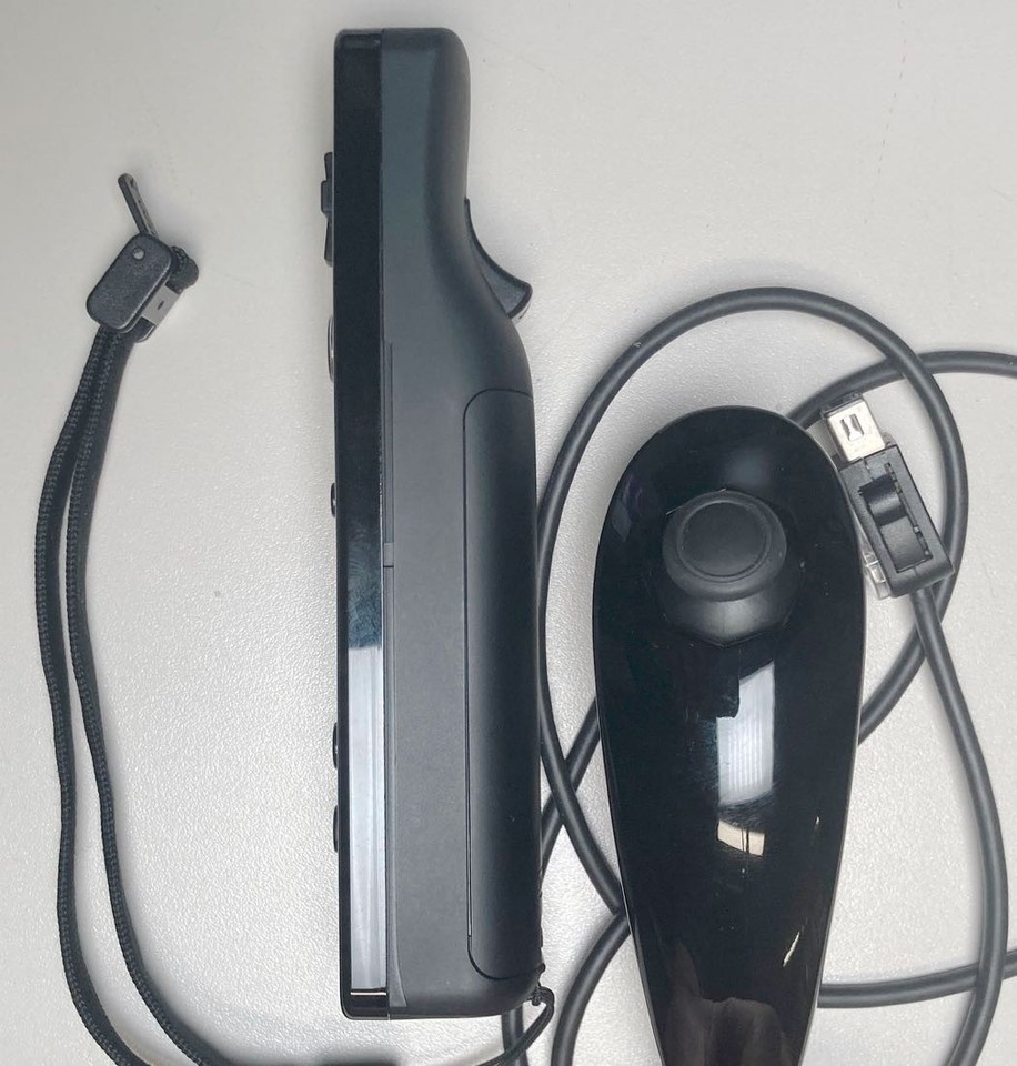 OEM Black Nintendo Wii Mote (Remote) Controller, Nunchuck, and Cover ...