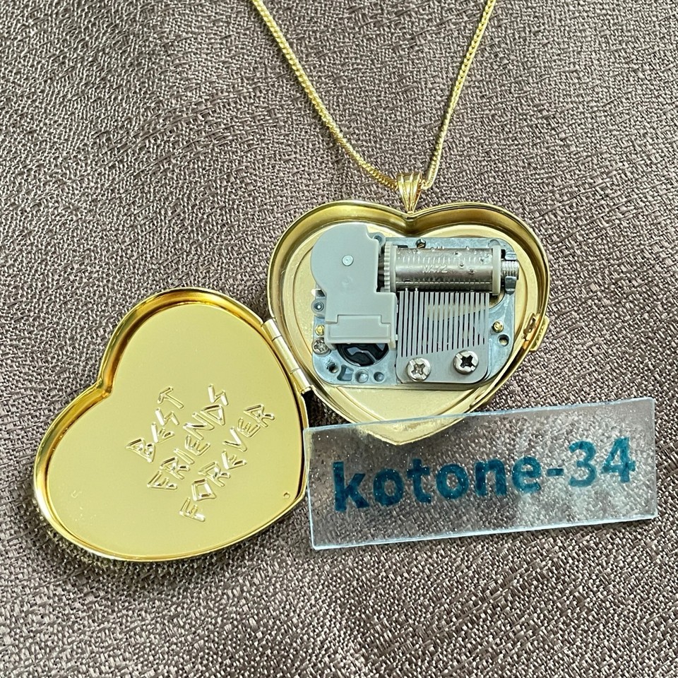 UNDERTALE Collector's Limited Edition Heart Shaped Musical Locket Music ...