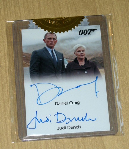 2014 Rittenhouse James Bond 007 DUAL autograph auto Daniel Craig Judi ...