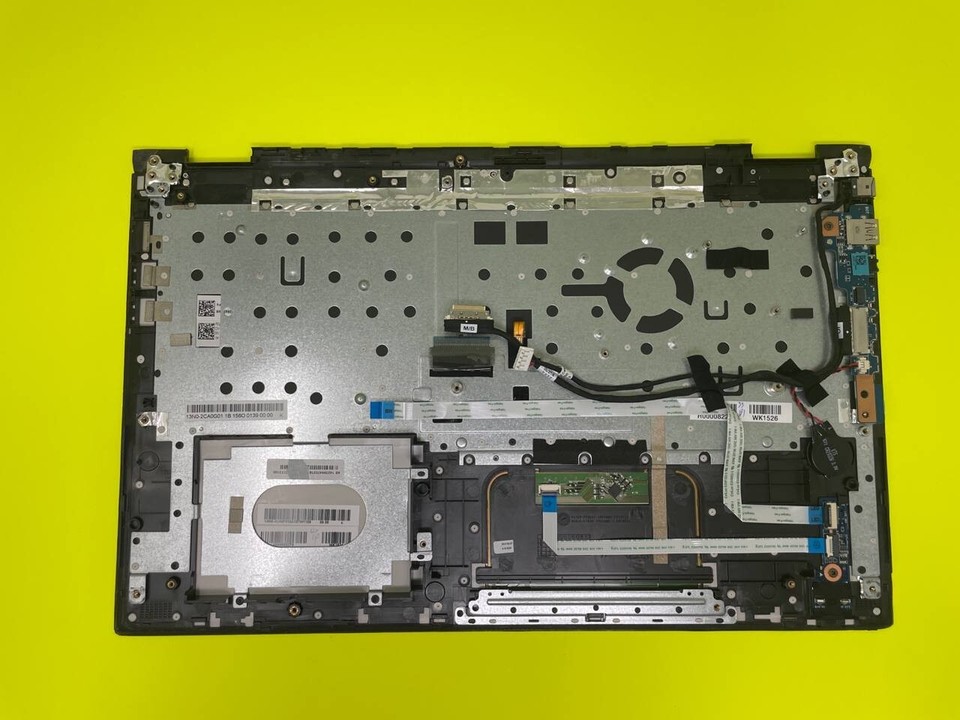 TOSHIBA L55W-C5256 15.6" PALMREST TOUCHPAD KEYBOARD - H000082260 | eBay