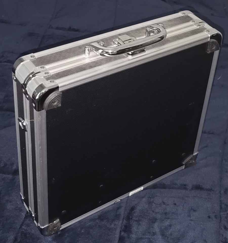 Vaultz DVD CD Storage Case 88 capacity hard case binder 2 KEYS NO ...