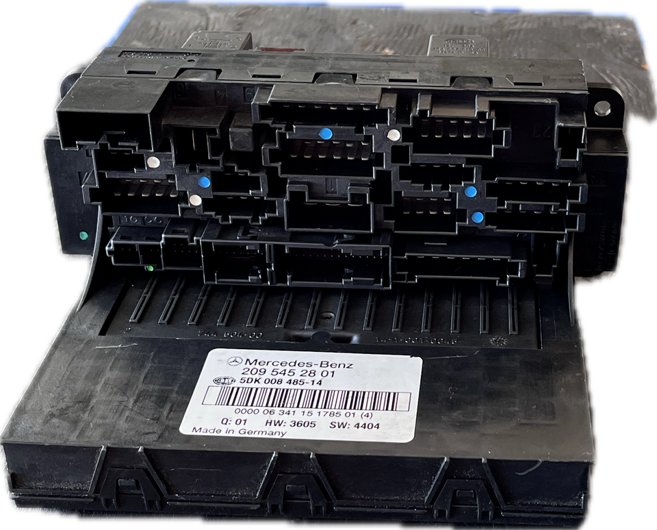 01-09 Mercedes W203 C230 Sport 🚗 Front Fuse Relay SAM Module Junction ...