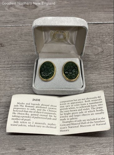 IOB Smithsonian Institution Green Color Gold Tone Earrings Likely Jade ...