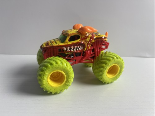 Monster Jam Truck Walmart Exclusive Zombie Invasion Monster Mutt ...