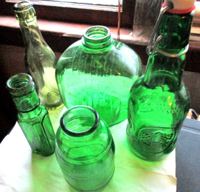 VINTAGE LOT OF 5 ASSORTED GREEN DECORATIVE BOTTLES "GO GREEN", USED | eBay