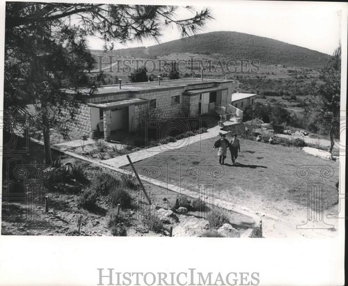 1969 Press Photo Mrs. Yaffa Segall And Mrs. Haifa Schachter In Israeli ...