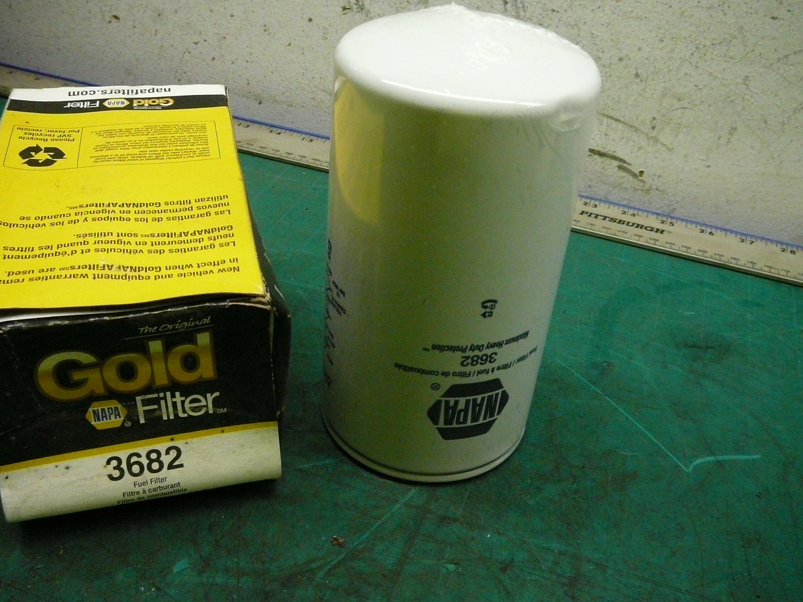 LOT OF 2 NAPA GOLD FUEL FILTER 3682 BF7922 86682 P550880 FF5612 P9454 ...