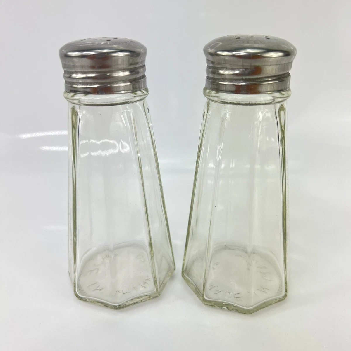 Restaurant Salt And Pepper Shakers