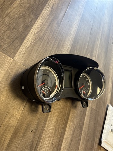 2013 Dodge Durango SXT Instrument Head Speedometer Gauge Cluster ...