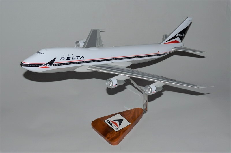 Delta Airlines Boeing 747-200 Widget Desk Top Display Model 1/144 SC ...