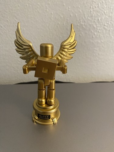 Bloxy Award Roblox Celebrity Series 2: NO CODE | eBay