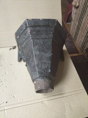 VINTAGE CAST IRON RAIN WATER GUTTERING CORNER HOPPER HEAD PLANTER | eBay UK