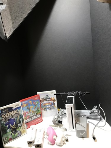 Nintendo Wii Console With 3 Great Games And 4 Controllers Bundle | eBay