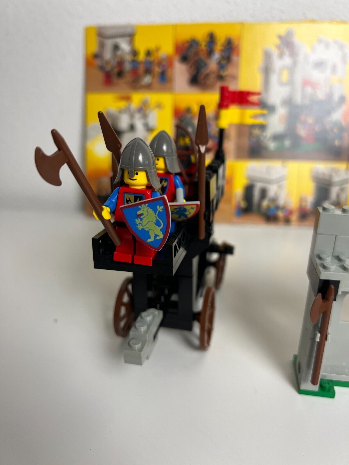 LEGO Castle 6062 Battering Ram Knight Castle Legoland instructions used ...