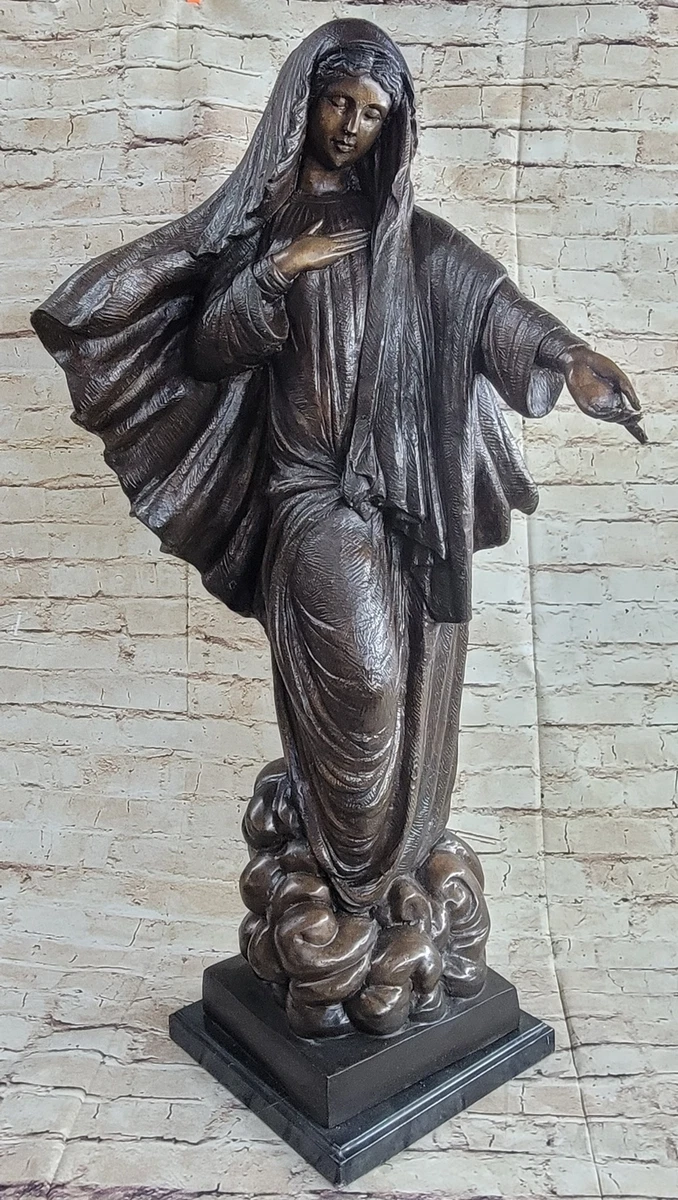 Virgin Mary Statue Face